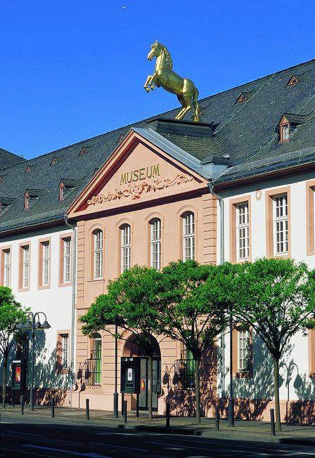 City walk: Museums, churches, palaces | City walk: Museums, churches ...